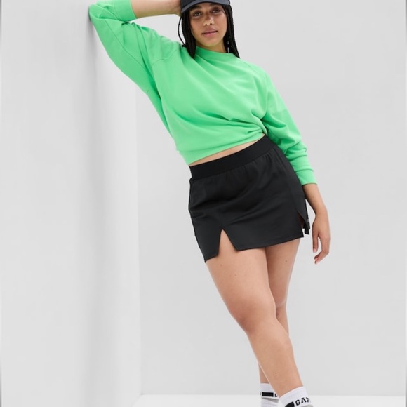 GAP | Shorts | Gap Black Eclipse Split Front Exercise Skort | Poshmark